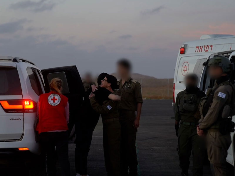 Staff-Sgt. Edan Alexander being transferred to the IDF after his release