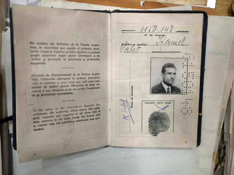 Syrian archive on Eli Cohen brought to Israel