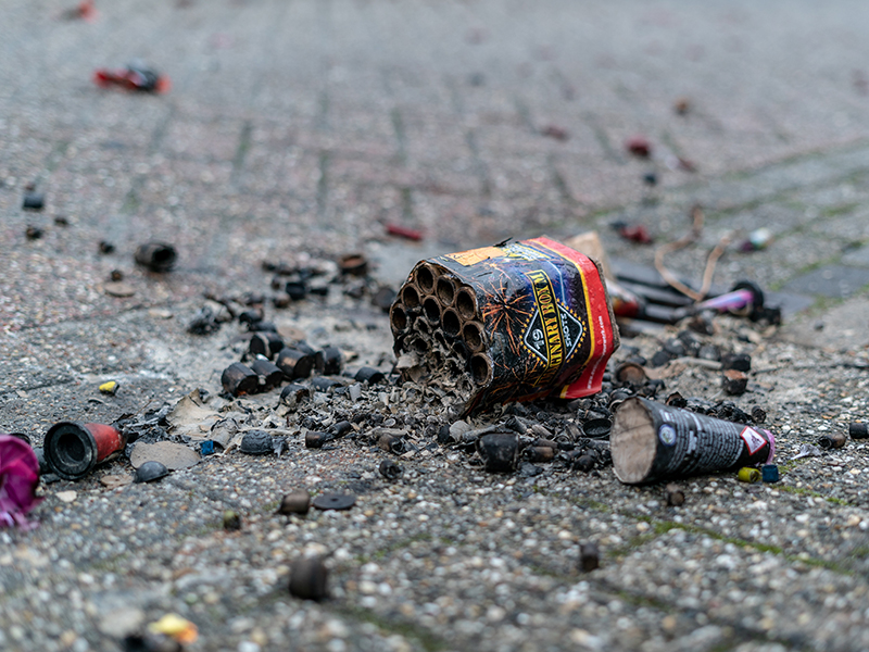 Empty packages of fireworks, photography: Fibs.Z, Shutterstock