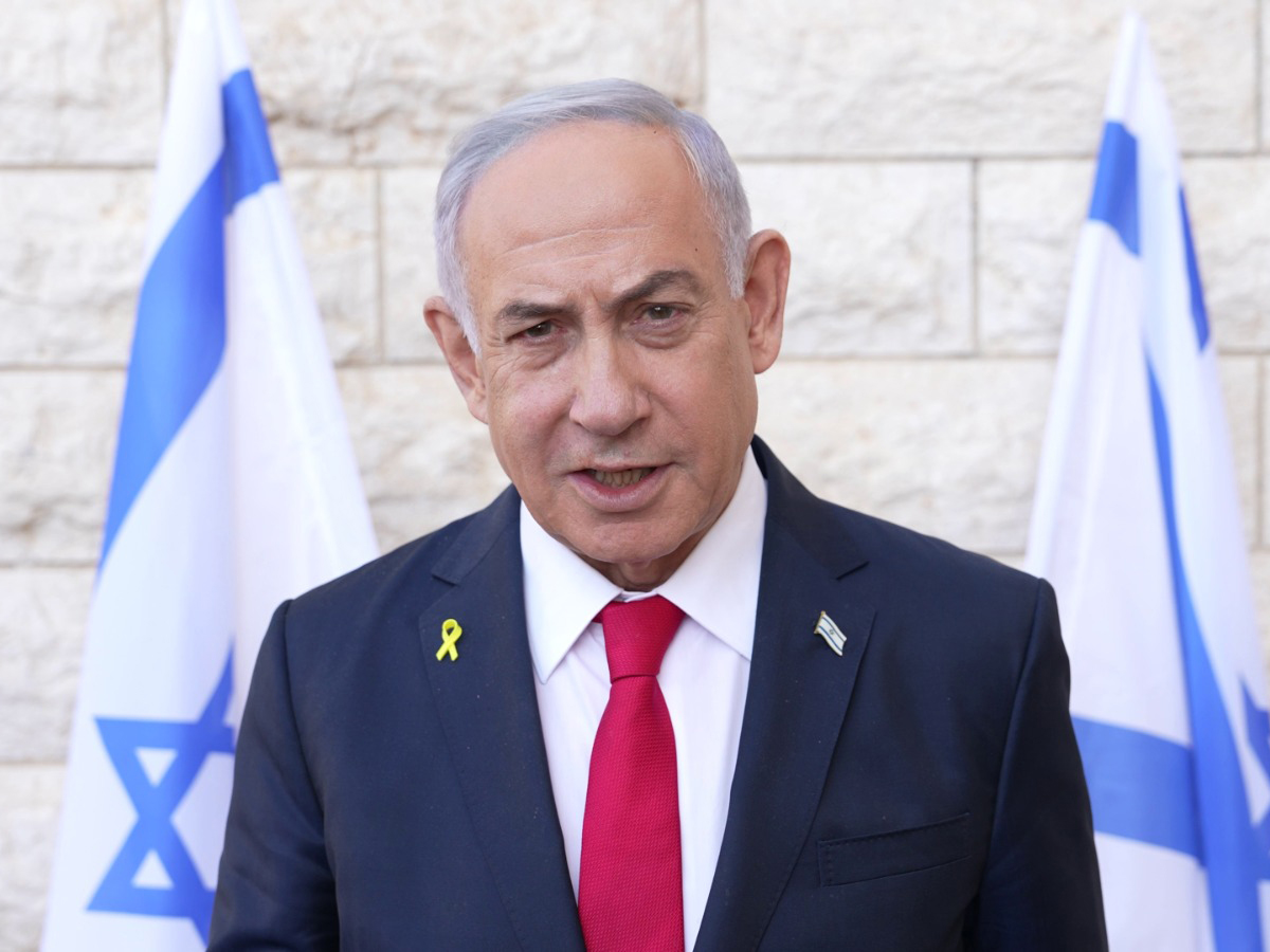 photo PM Netanyahu at an IDF Intelligence Base