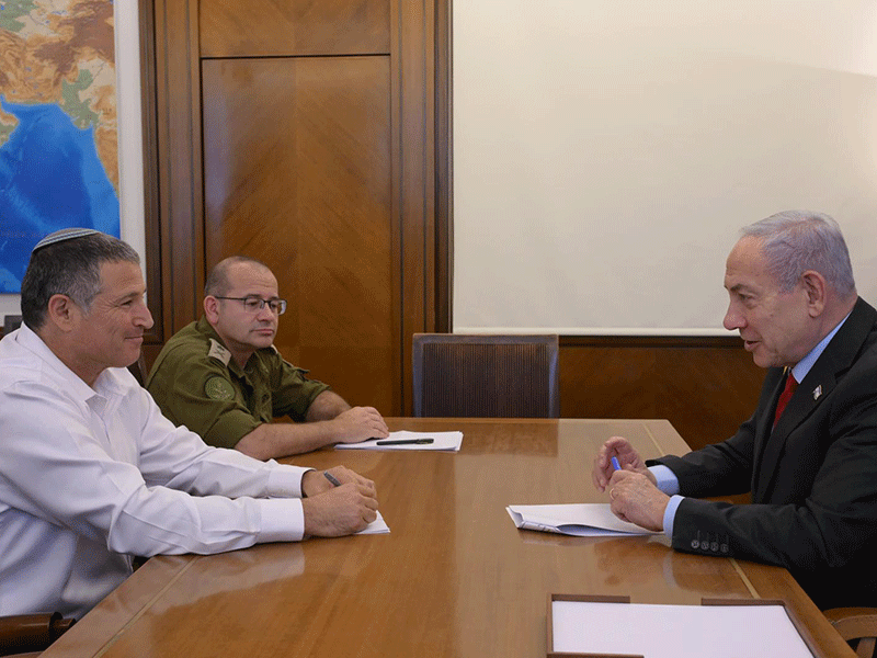 ראש הממשלה נתניהו קיים פגישה ראש השב״כ אלוף (במיל׳) דוד זיני