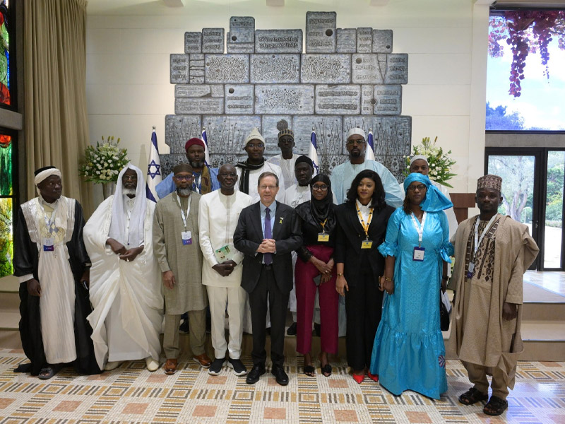 President Herzog with members of the delegation of Muslim leaders from ...
