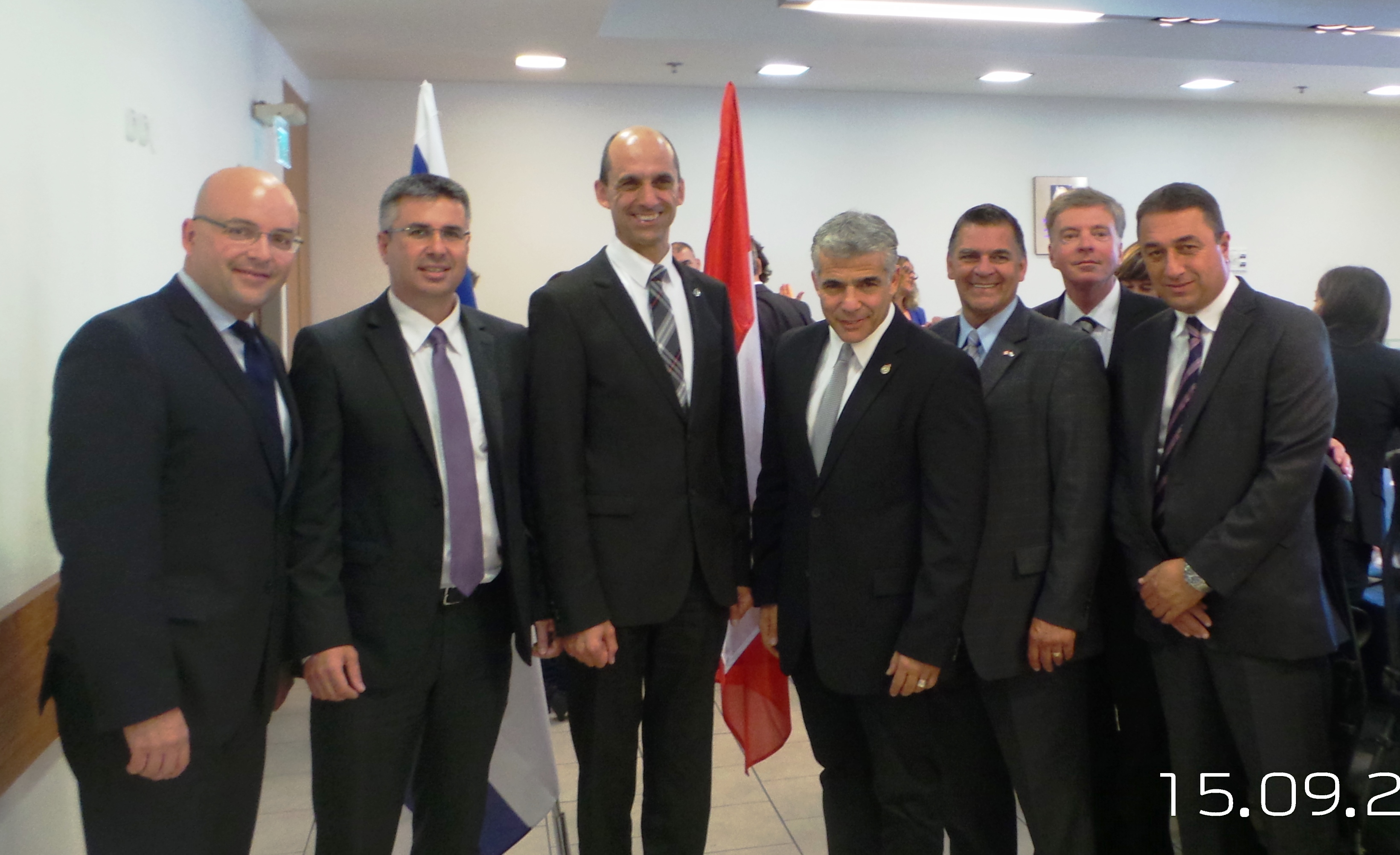 הידוק נוסף ביחסים בין ישראל לקנדה: שר האוצר לפיד והשר הקנדי לביטחון ...